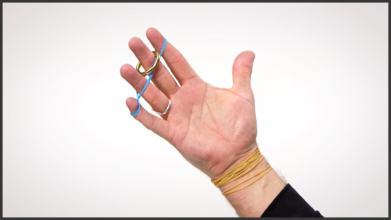 Penetrating Ring - Master Magic Tricks