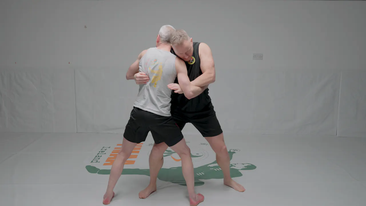 3.6 Clinching , Underhook, Overhook - The Martial Arts Academy Online