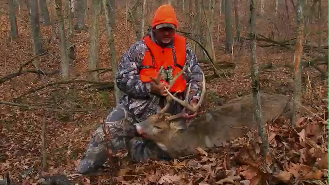 Muzzleloader Mania • Illinois Buck Fever - Deer THUGS Season 3 - Mossy ...