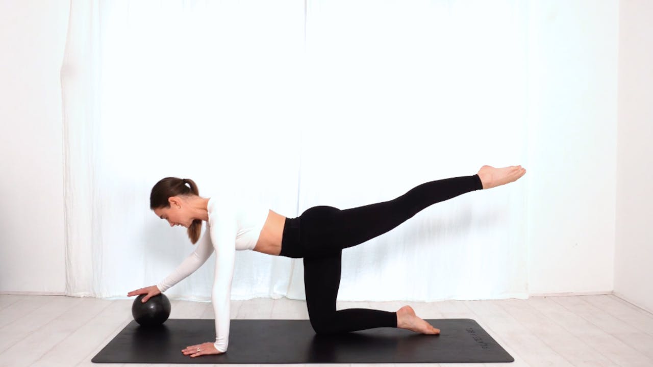 Full Body Flow with Ball - Pilates By Bel
