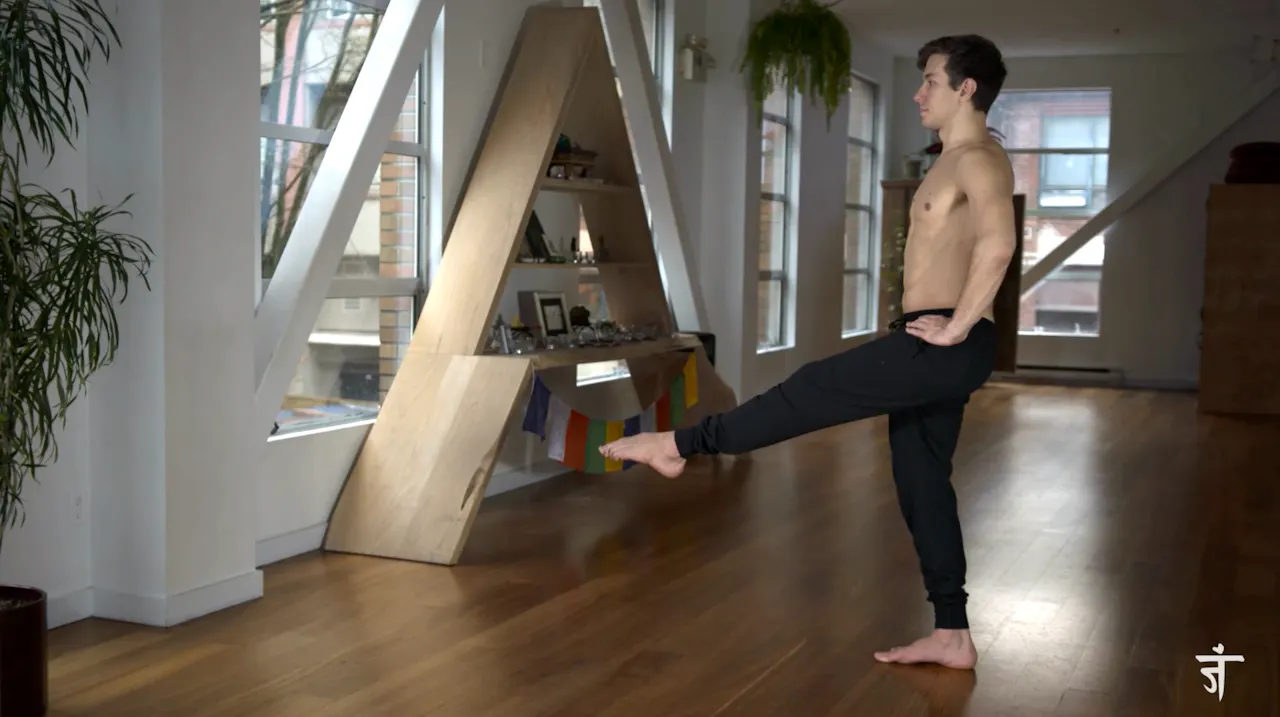 Learn Pistol Squat with Slava | Level 3 (2 Mins) - Movement Living ...