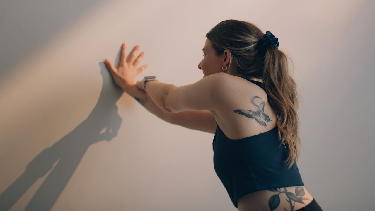 Creativity Flow with Amanda | Playful Stretch Class | Ep 1 (9 Mins ...