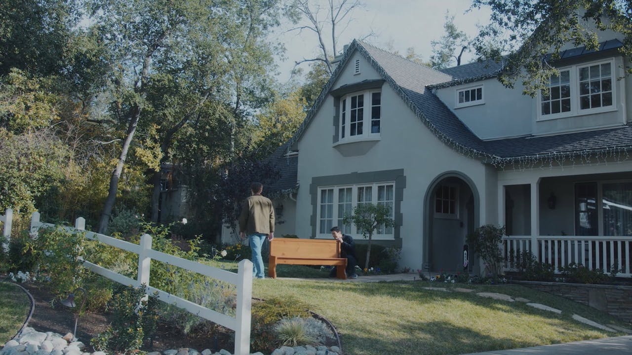 Trailer | FREE bench MUST PICK UP TODAY - NoBudge