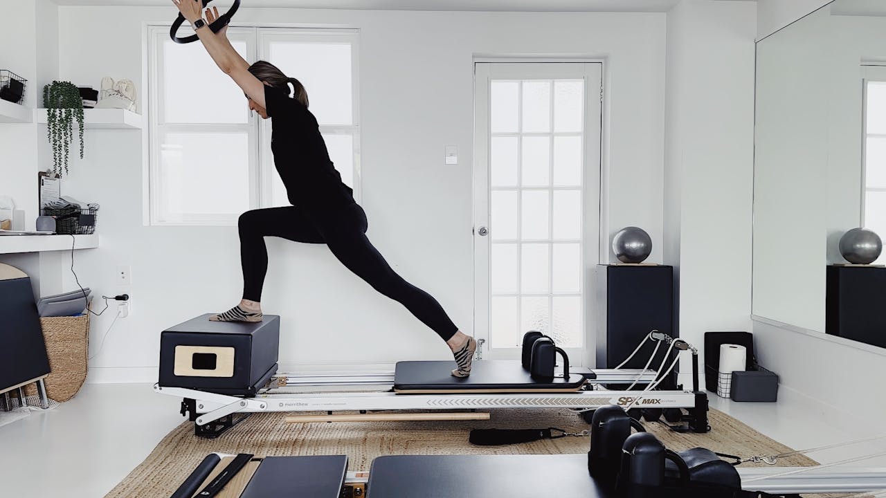 Glute Lunge Variation on Elevated box (#019) - Reformer 2 - Teach ONFORM