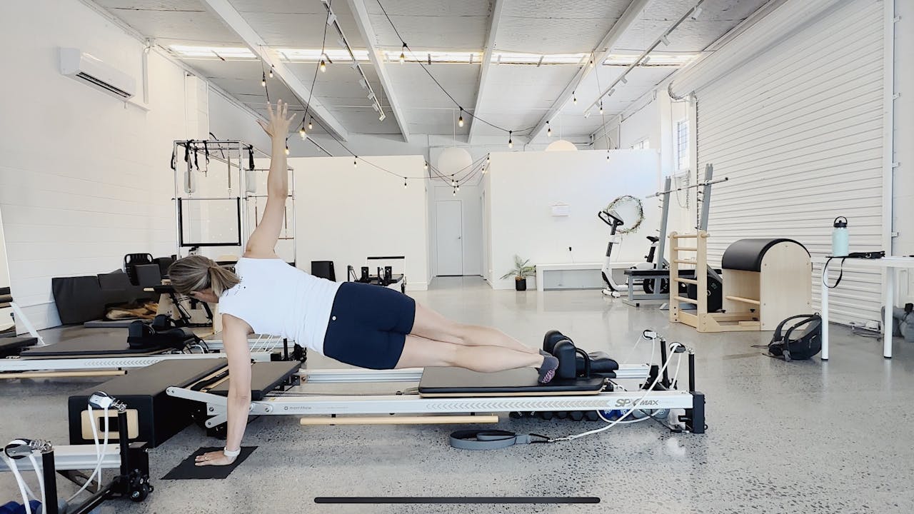 Dynamic Plank Exercise (#047) - Reformer 2 - Teach ONFORM