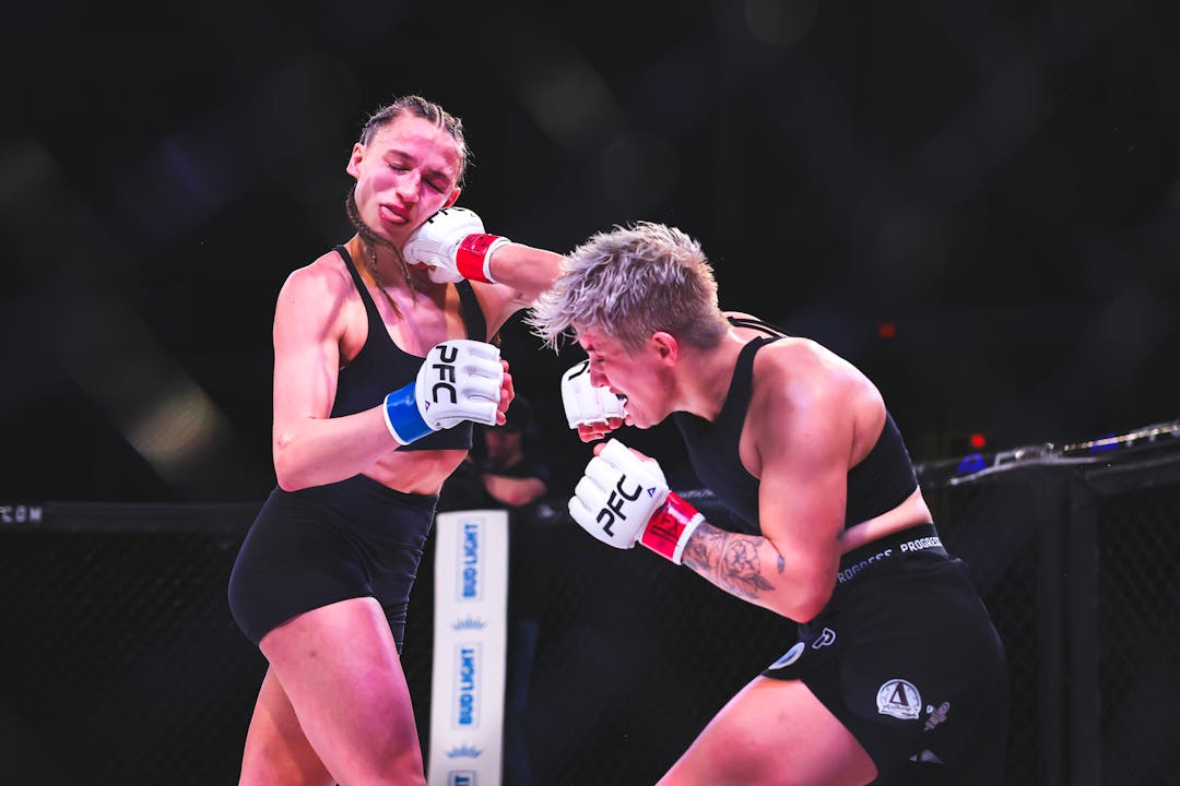 Nikola Kacperska vs Alex Apodaca - Peak Fighting On Demand