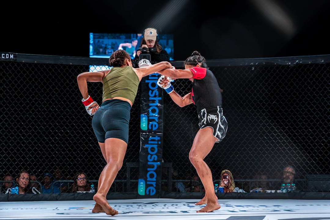 Brianna Roper vs Karla Alvarez - Peak Fighting On Demand