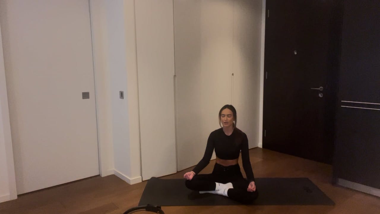 LIVE 45 minute full body class - Pilates By Bryony