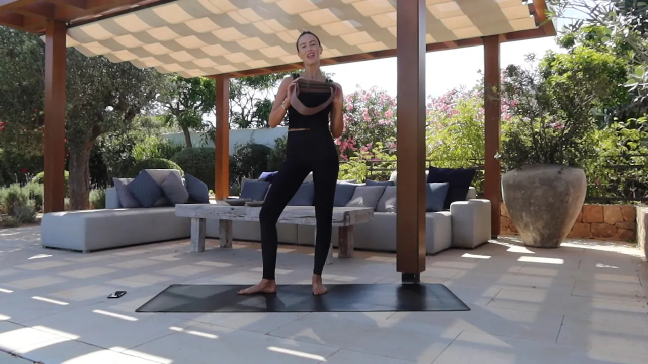 25 minute pure core and arms focus using the band - Pilates By Bryony