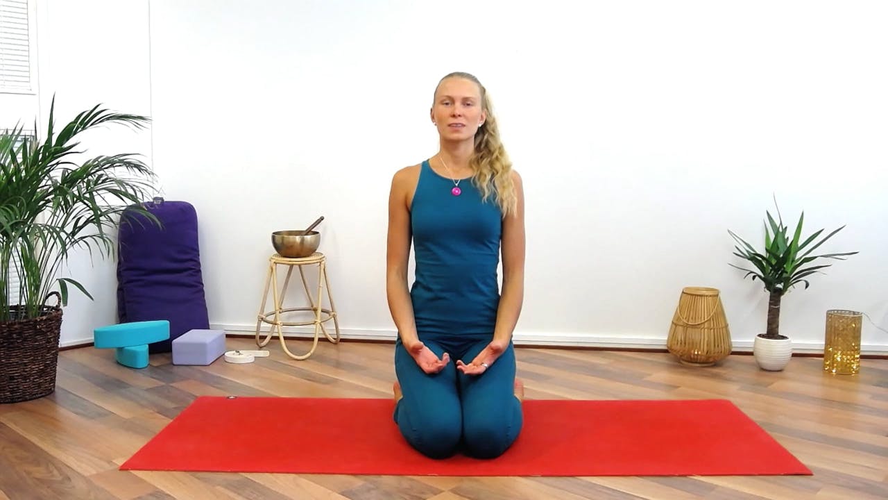 Sync your Yoga with Cycle - Purna Yoga - Eva & Gabriel