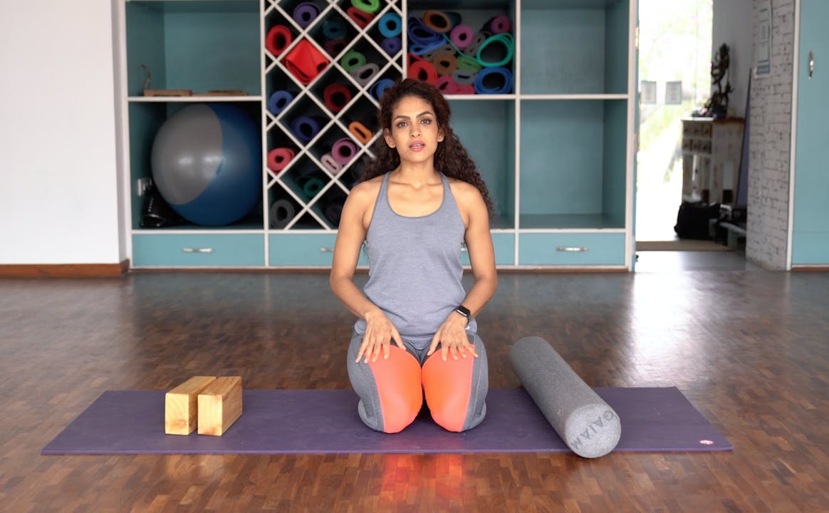 Knee Alignment 2 - Knee alignment - The Raadha Kalpa Method