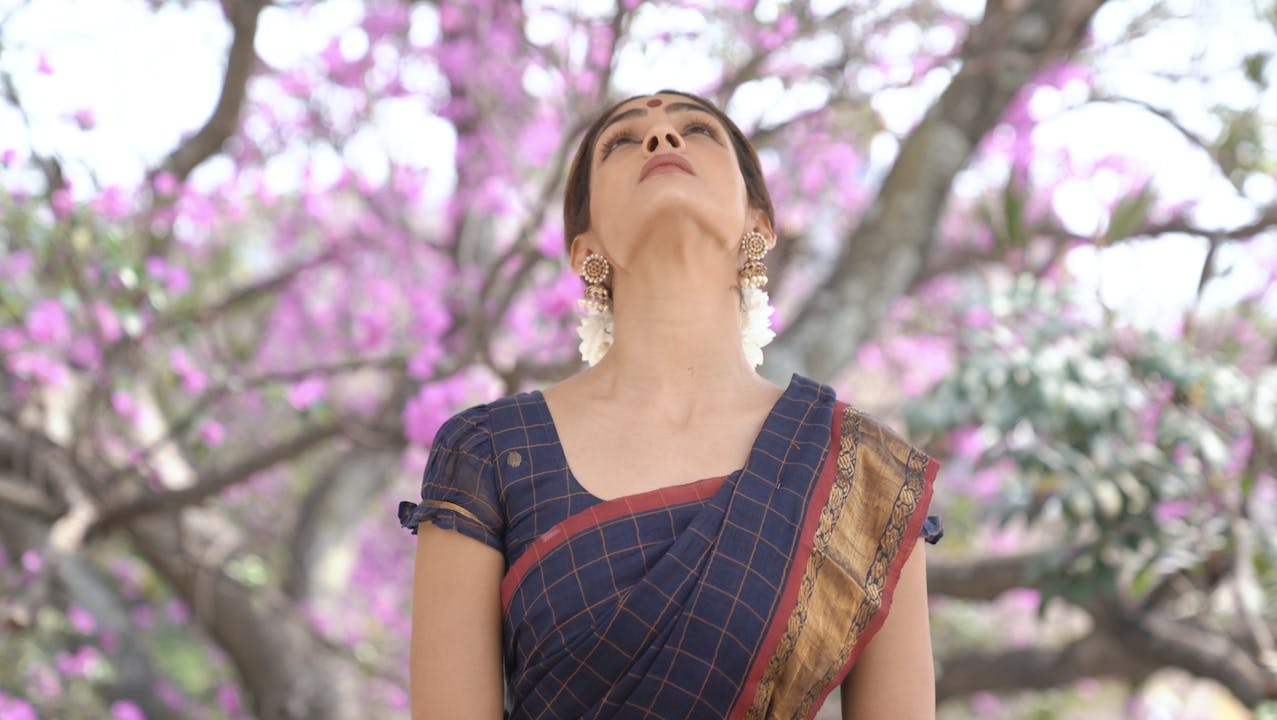 Grīva bheda Introduction - Natyashastra: Angas & Upangas - The Raadha ...