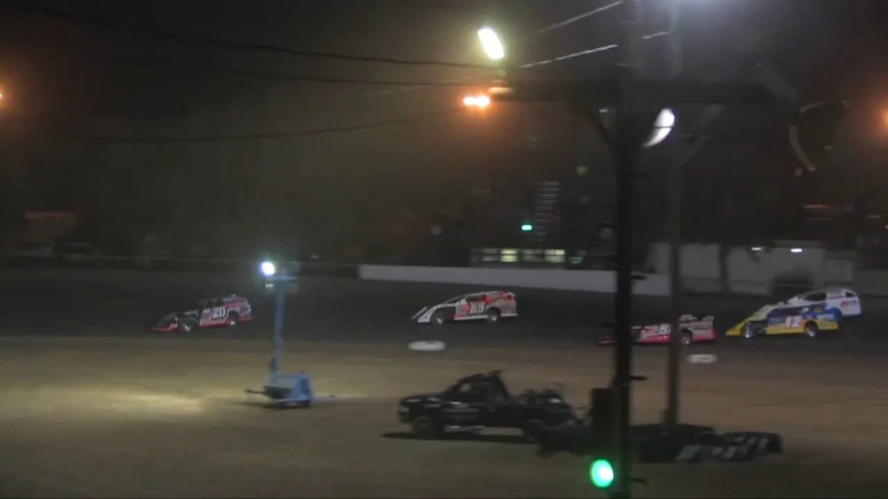 USMTS Shady Oaks Speedway A Main 2/11/16 - RacinDirt | USMTS, Dirt ...