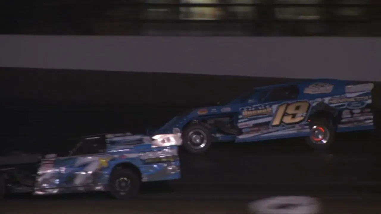 USMTS Shady Oaks Speedway A Main 2/14/15 - RacinDirt | USMTS, Dirt ...