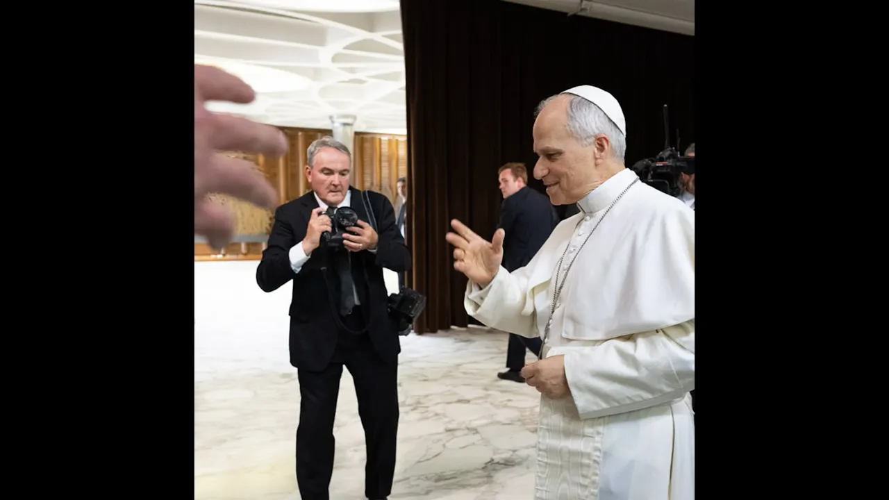 Why Did VP Vance Not Kiss Pope Leo's Ring? (The Patrick Madrid Show ...