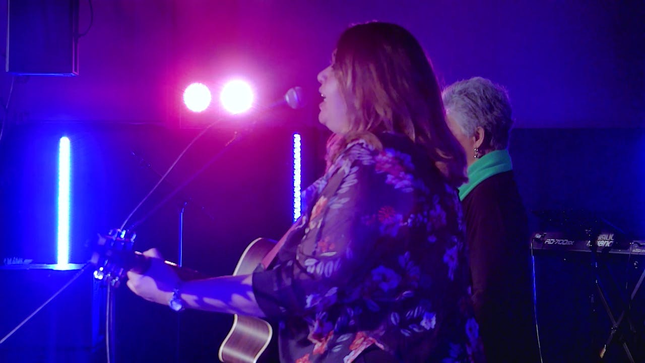 Waiata: Duet - Lesley NiaNia & Francis Rangihuna - Highlights & Extras ...