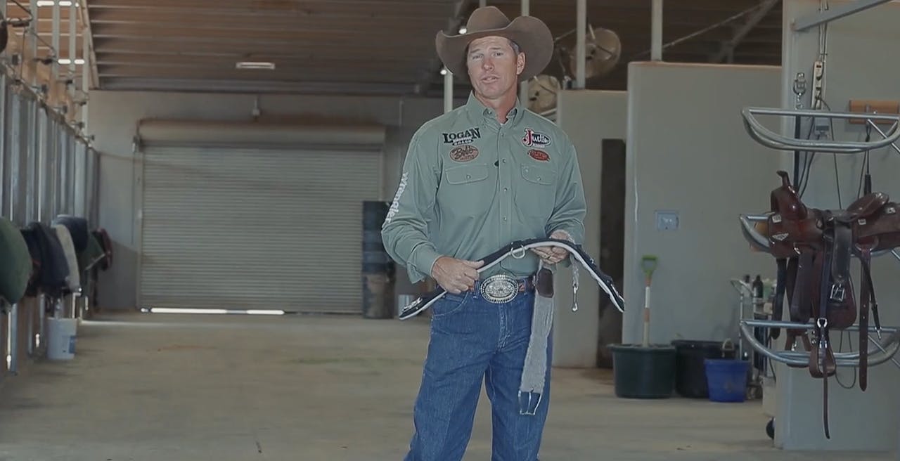 How to Choose Cinch & Proper Cinch Adjustment - Tack and Gear - RIDE TV