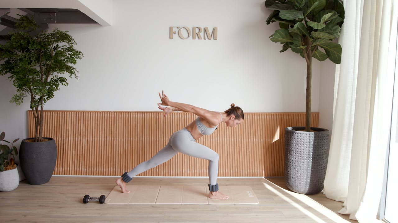 30-MINUTE BREATH-TO-BODY PILATES FLOW - FORM