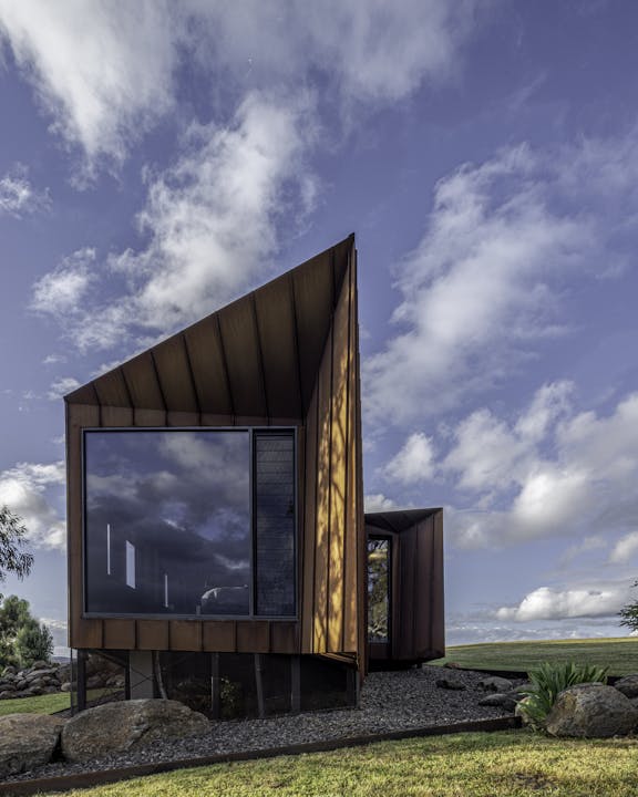 Oikos - Season 1 - Shelter