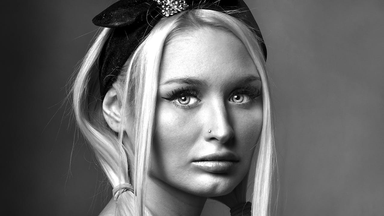 Bipolar, Borderline and Beautiful-Savannah (part 1) - Soft White Underbelly