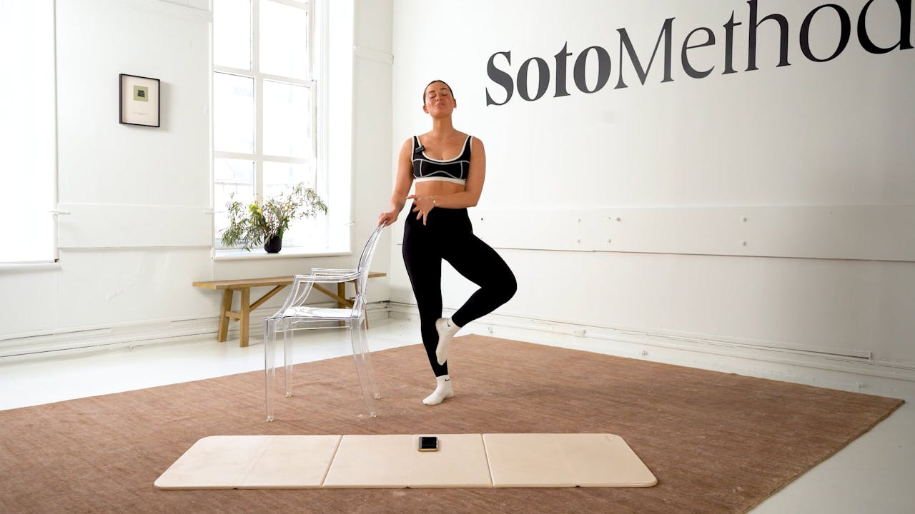 DAY 28 - 5 Min Express Barre Legs - Soto Method