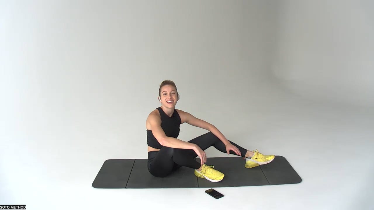 DAY 39 - 15 Min Triple A 1-Cardio Sweat - 10 - 20 MIN AAA - Soto Method