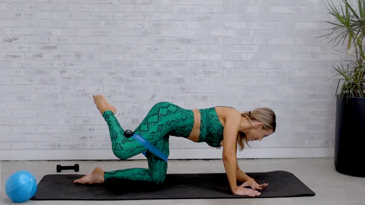20 Minute Hips + Glutes - Prop Play: Ball + Dumbbells + Band - SPEIR ON ...