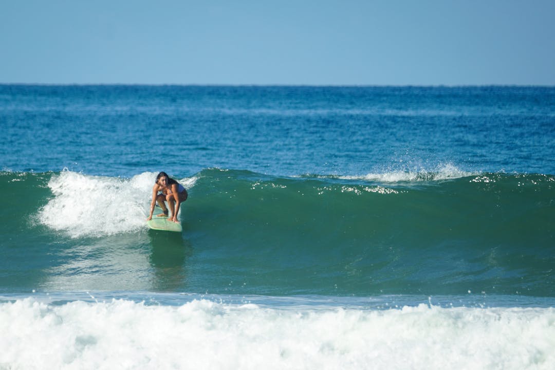 How to Pop Up on Green Waves - Surf With Amigas Online