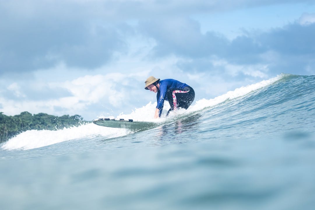 How to Pop Up For Beginners - Surf Foundations - Surf With Amigas Online