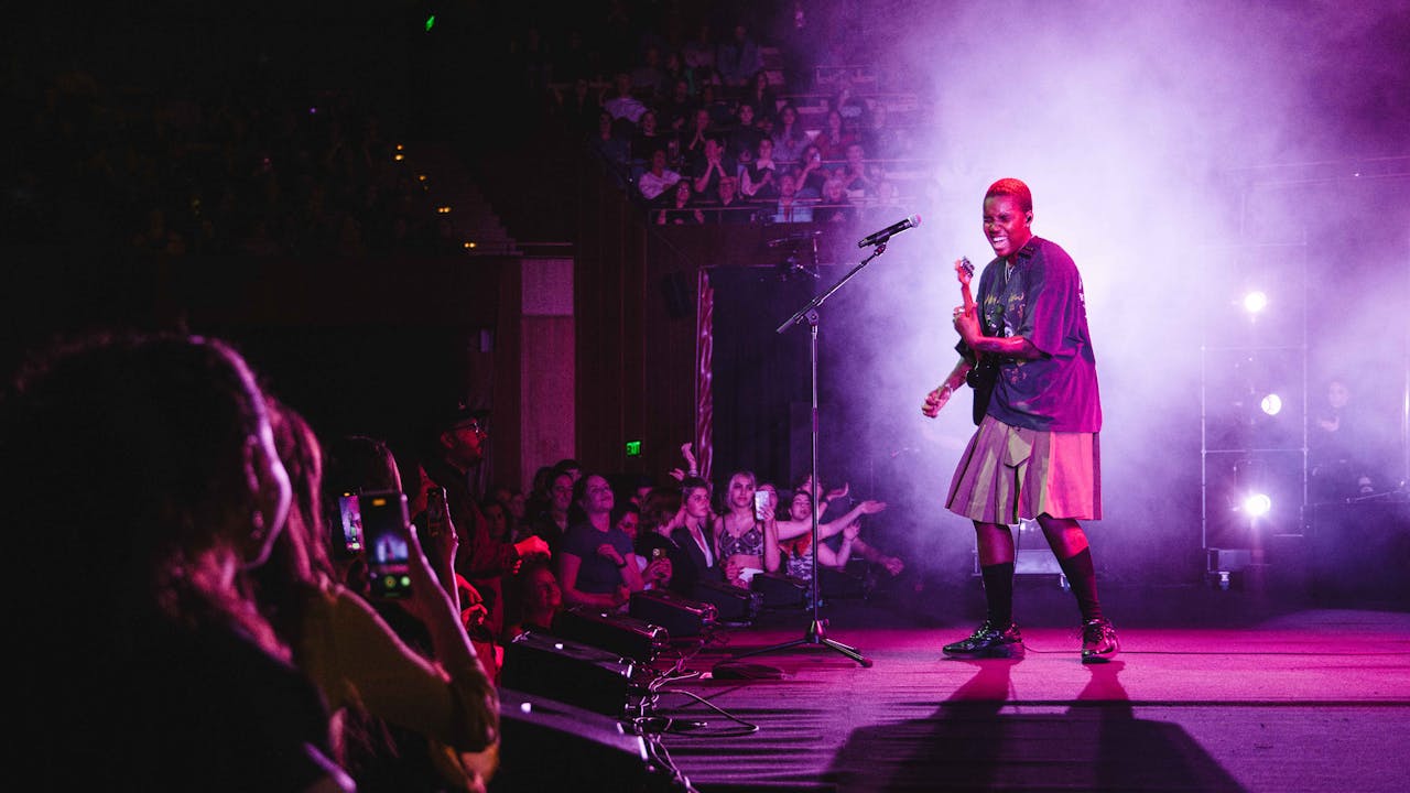 Arlo Parks - Live at Sydney Opera House (2023) - Stream - Sydney Opera ...