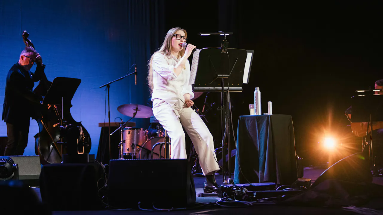 Martha Marlow - Vivid LIVE (2023) - Stream - Sydney Opera House
