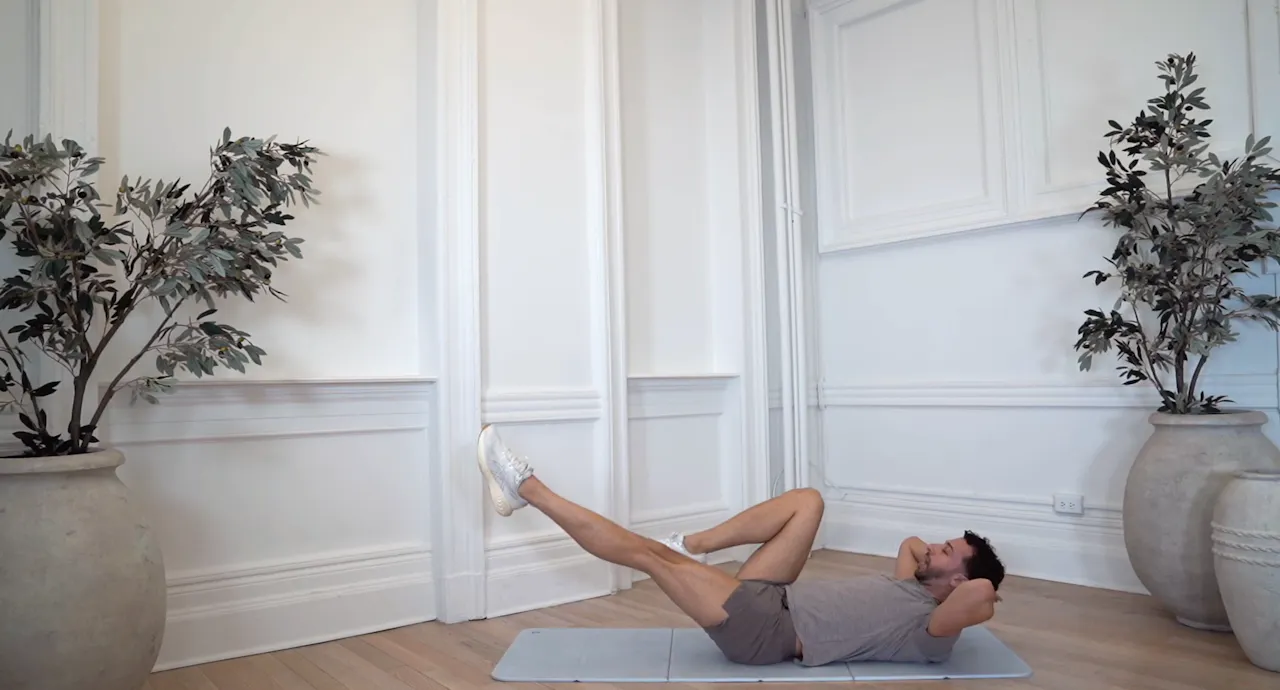 7MIN SLOW & CONTROLLED ABS ON BACK 15 - The Sculpt Society