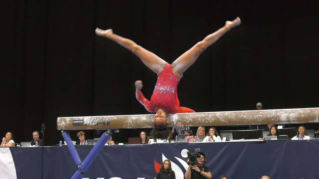 Skye Blakely - Balance Beam - 2022 OOFOS Championships - Sr Women Day 2 ...