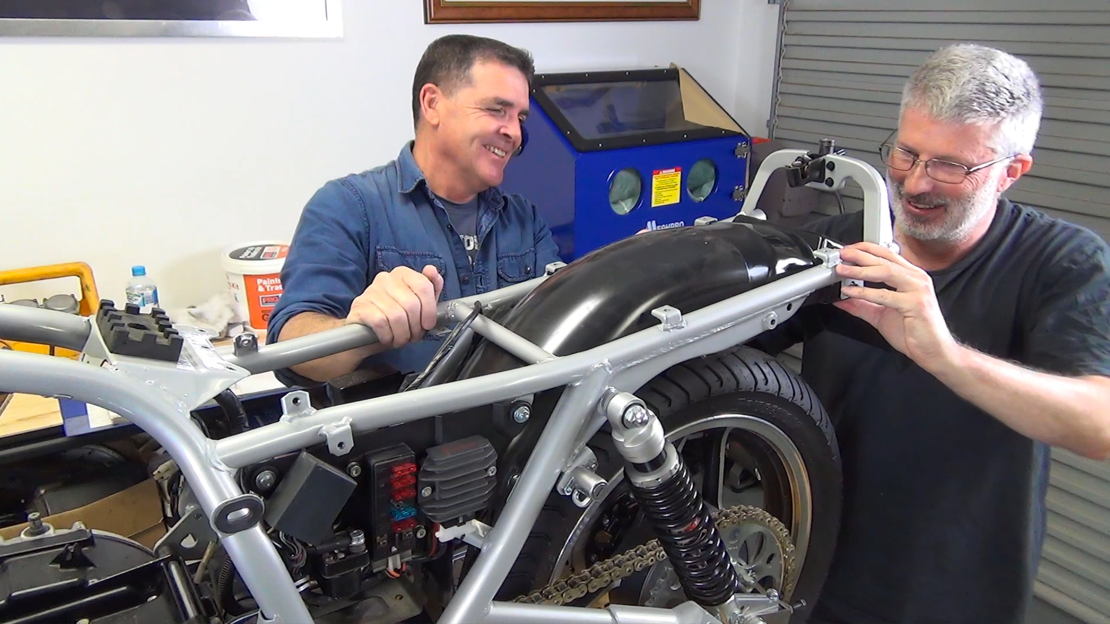 The Two Blokes re-build a Suzuki Katana - Two Blokes and a Motorbike