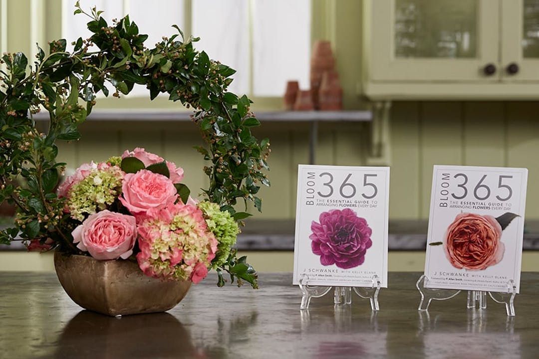 Bloom 365 Tips for arranging flowers from the Garden! - Season 17 ...