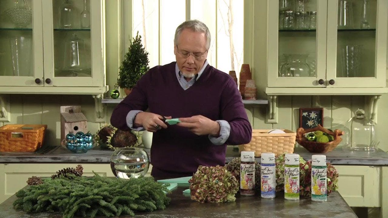 Christmas Wreath and Tree Decorating with Fresh Hydrangeas - Season 1 ...