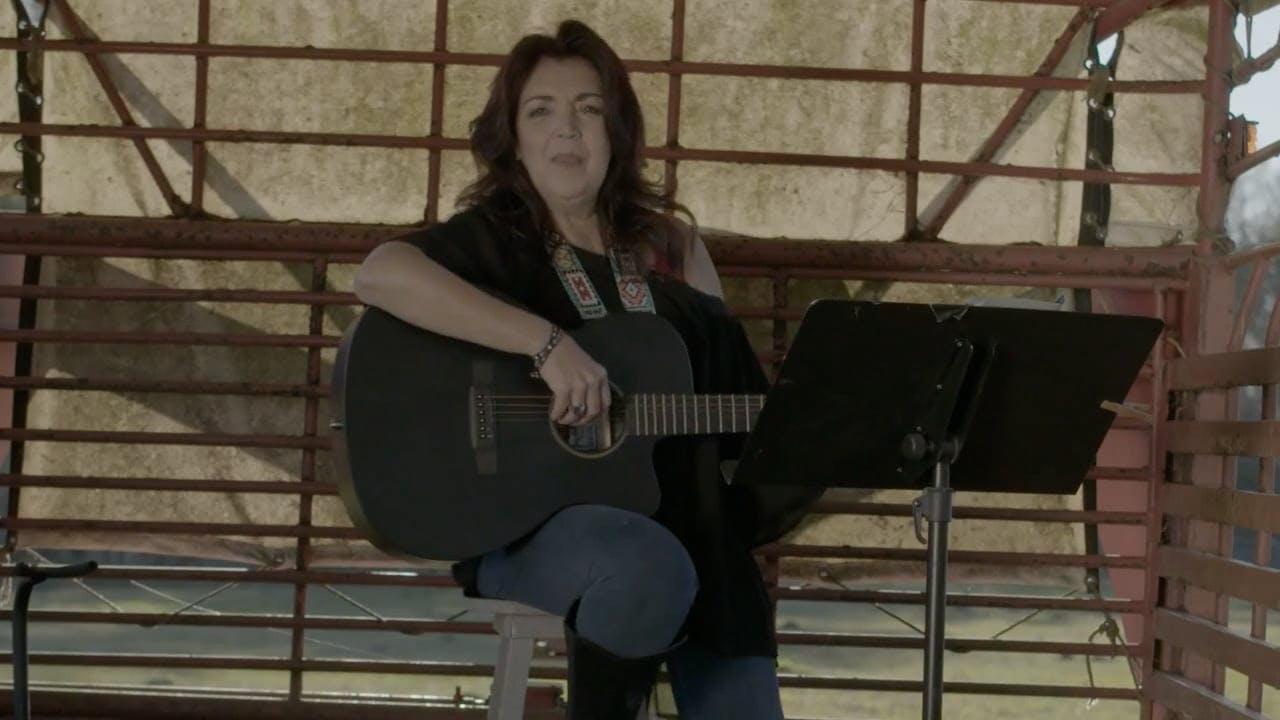 Red Trailer @ Rowdy Girl Sanctuary - UnchainedTV