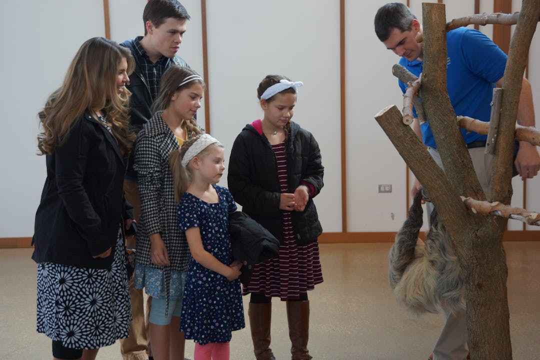 Lions, and Tigers, and Bates, Oh My! - Bringing Up Bates - Season 7 ...