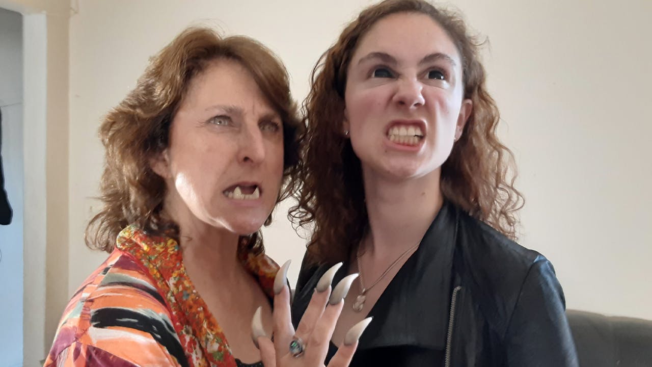 Hybrid She-Wolf - Transformations - Were-Creature Videos