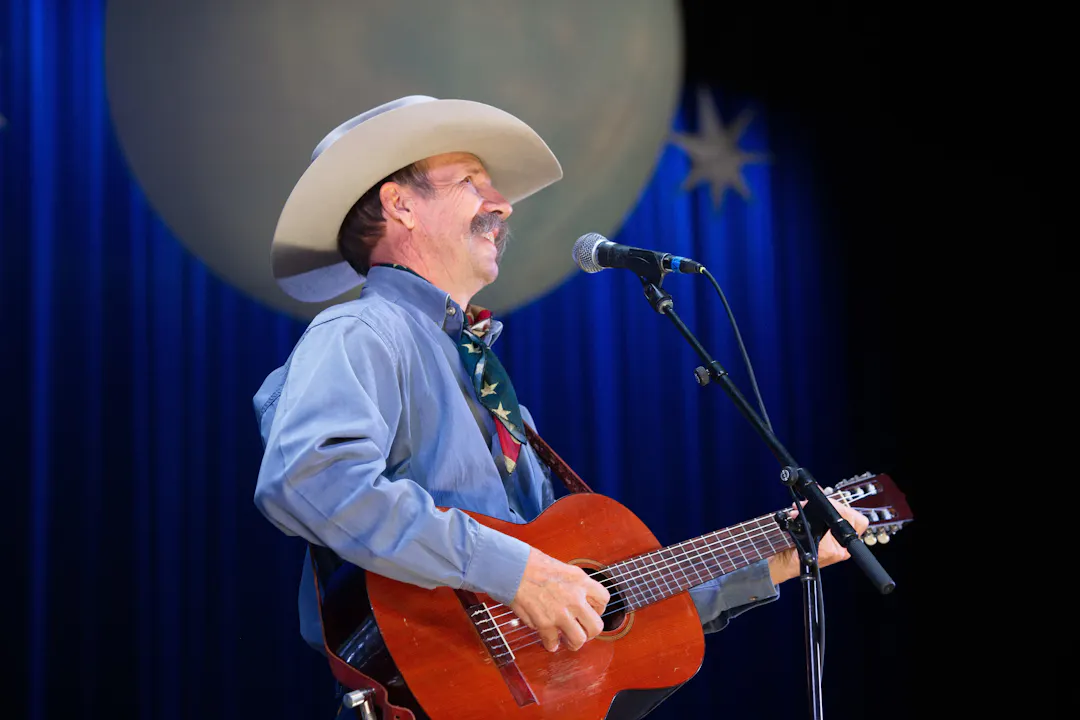 Darcy Farrow - 40th Gathering Featured Artists - Western Folklife TV