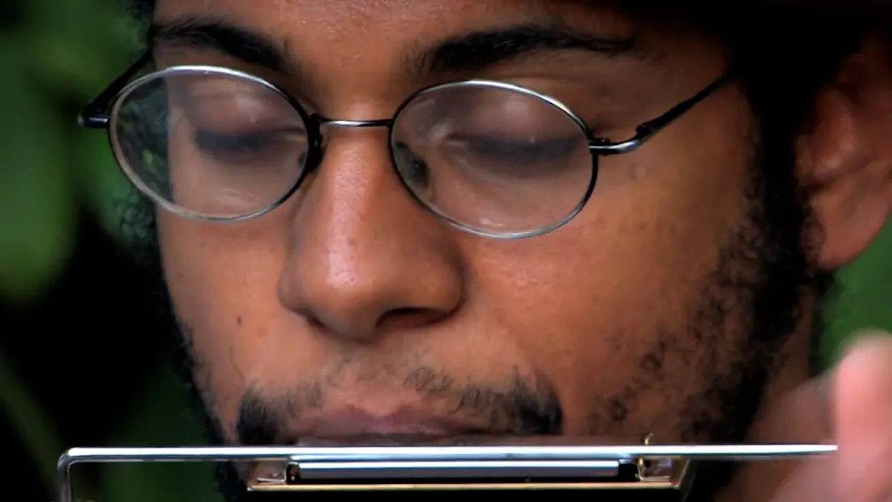 How to Play the Bones - Artist Music Videos - Western Folklife TV