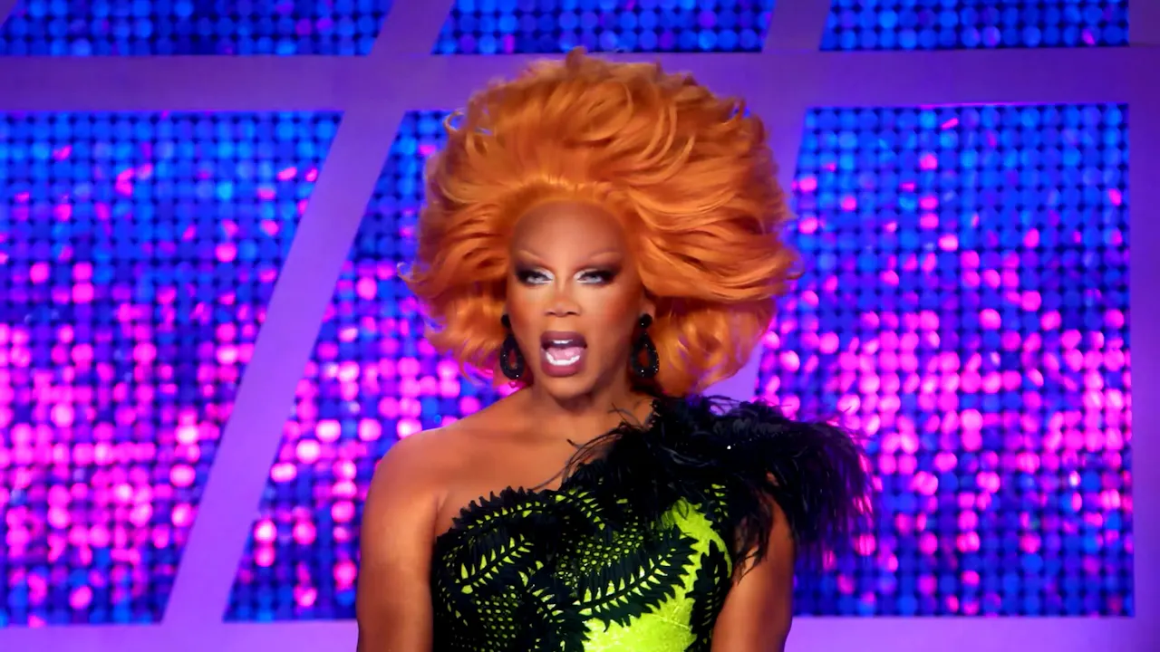 RuPaul – Just What They Want | Eva Le Queen & Vanity Vain | DR GAS ...