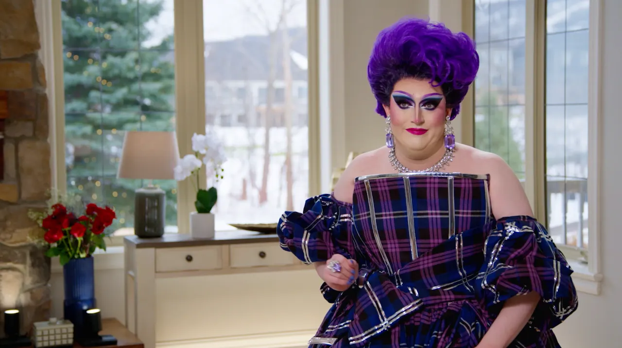 Slaycation Sneak Peek 👀 ️ The Queens Meet at the Slaycation House - WOW ...