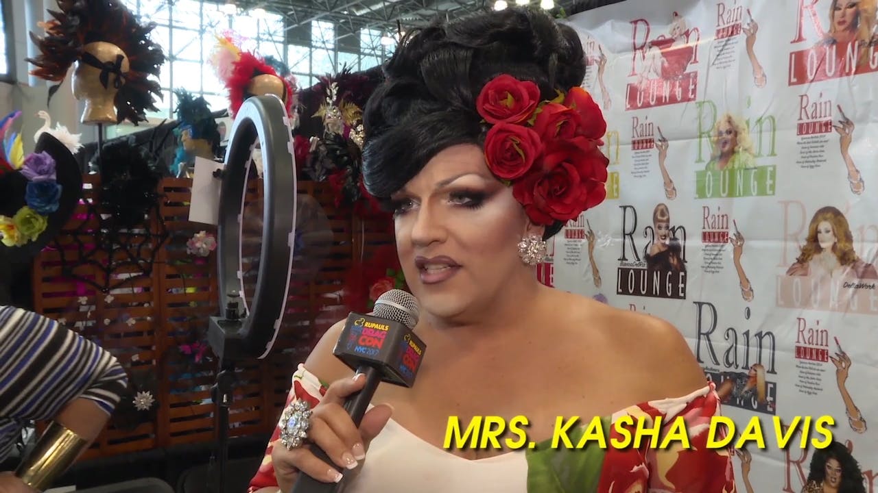 New York is Drag's Capitol: RuPaul's DragCon NYC 2017 - WOW Presents Plus