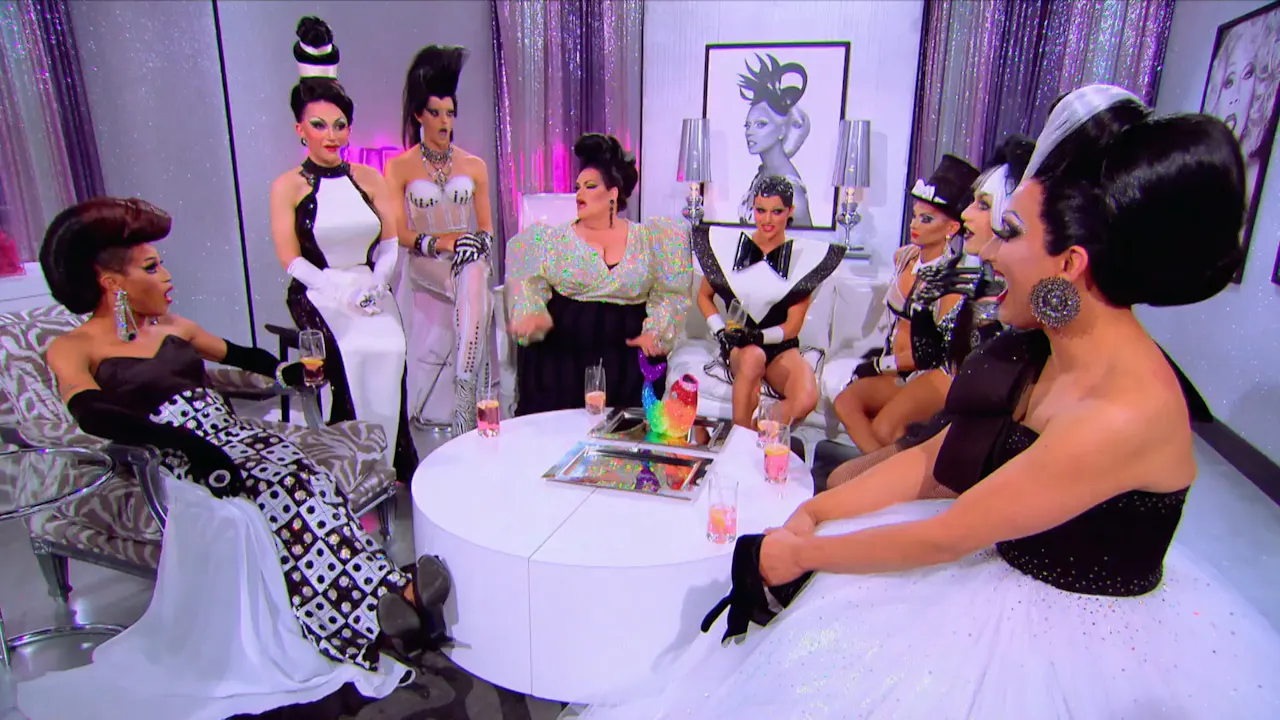 Glamazon by Coloreveolution - Season 6 - WOW Presents Plus