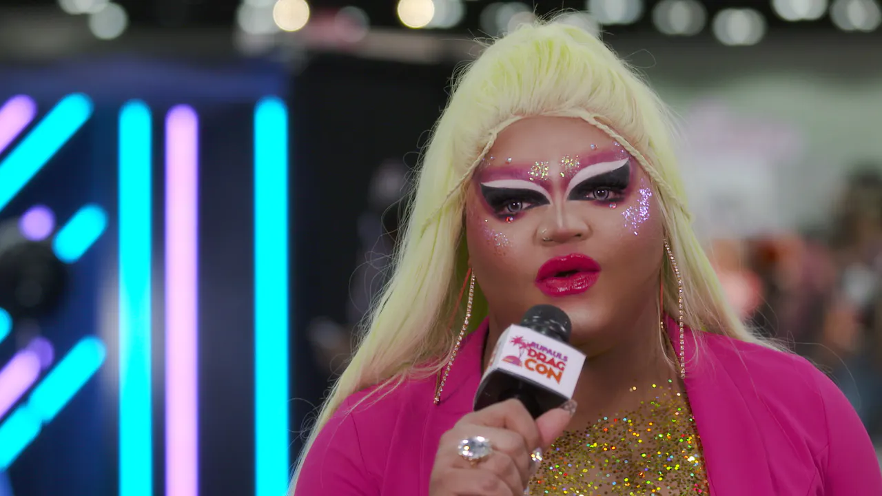 Gender Talk: RuPaul's DragCon LA 2018 - WOW Presents Plus