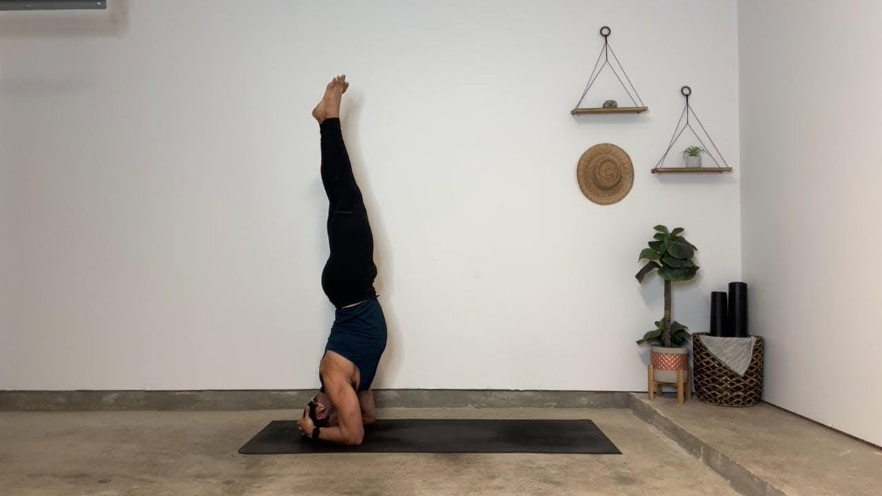 30 min Get Upside Down Flow w/ Gustavo - YogaWorks
