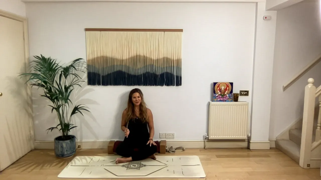 10 min Meditation - Dose of Calm: Mia - Mia's Meditation - YogaWorks