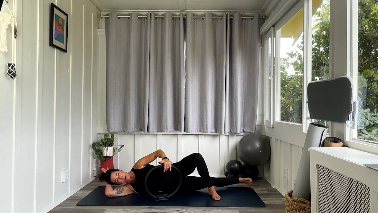 45 Min Pilates Mat w/ Tracy- Ring Around the Rosie 9/28/23 - YogaWorks