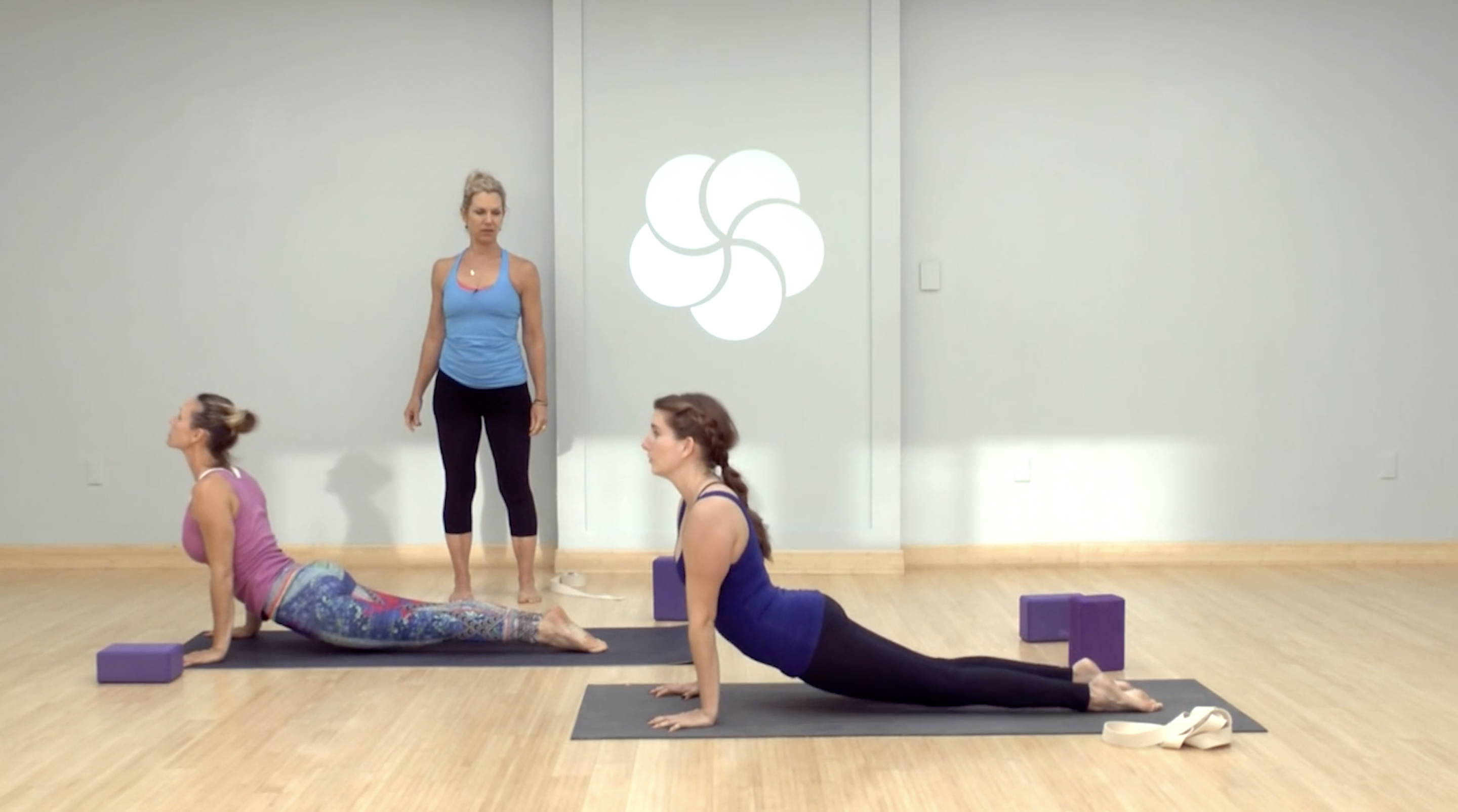 30 min Instead of Hitting Snooze w/ Andrea Course - YogaWorks